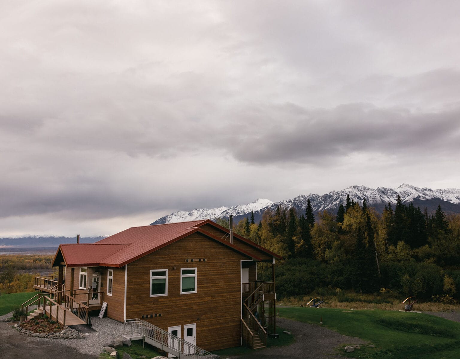 12 of the Best Alaska Wedding Venues with Epic Scenery - brwest.com
