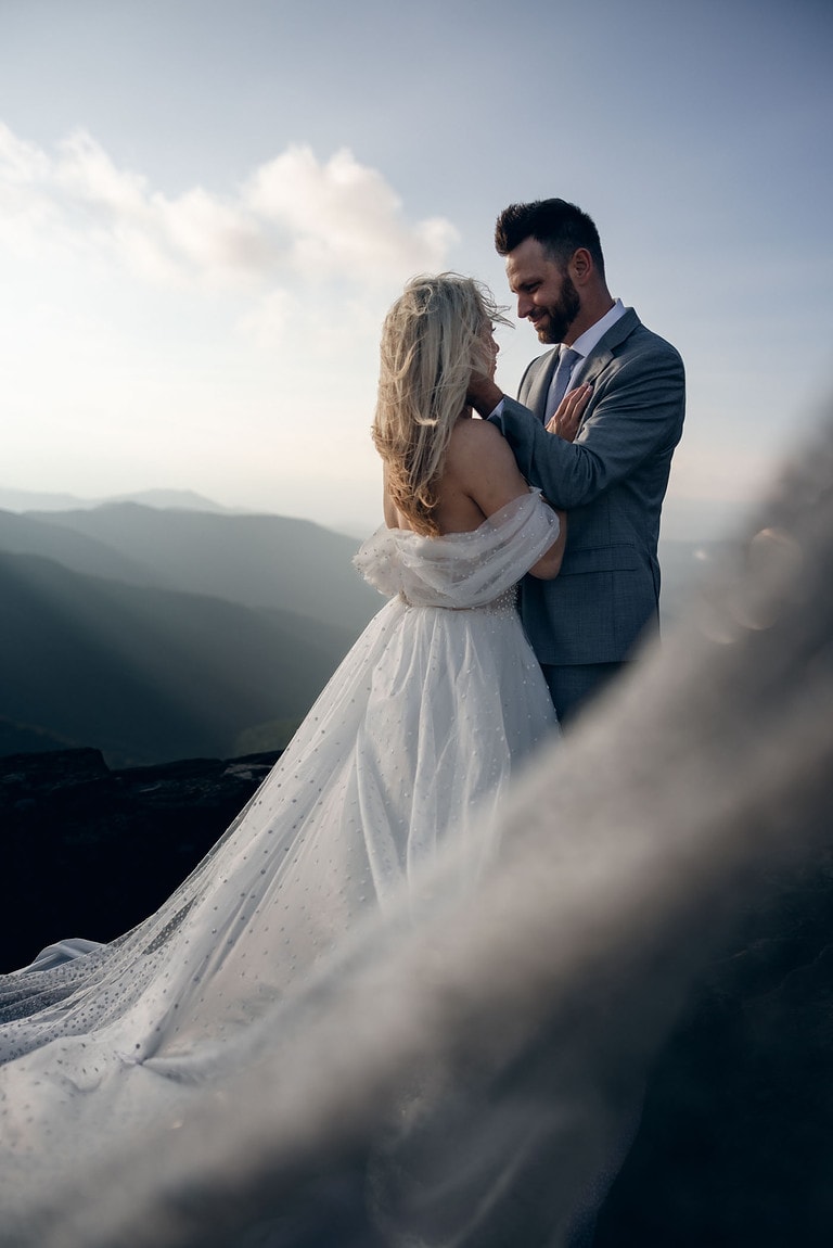 What Does Eloping Mean? 10 Reasons to Start Planning - brwest.com